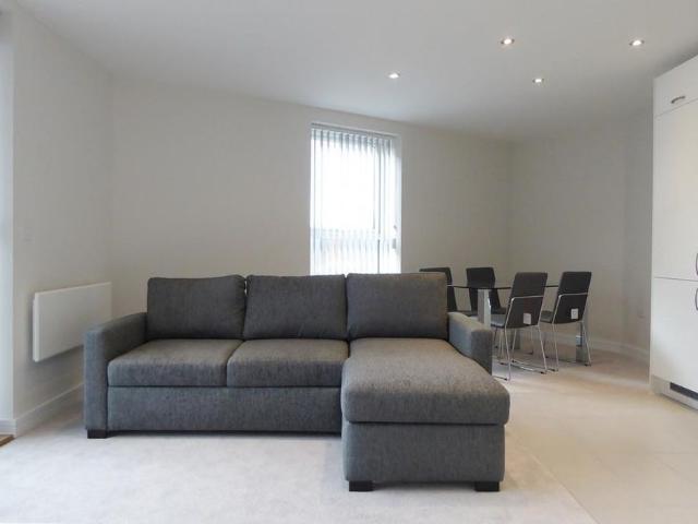 2 bedroom apartment to rent