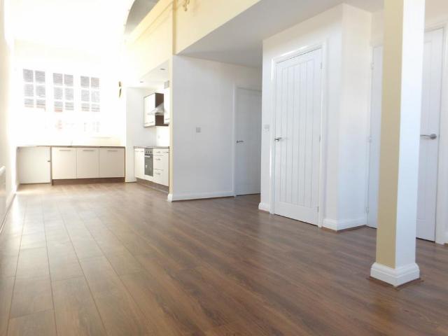 2 bedroom apartment to rent