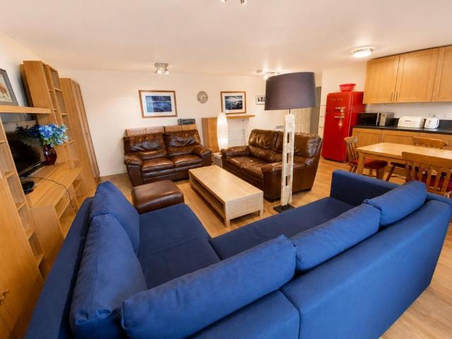 2 bedroom apartment to rent