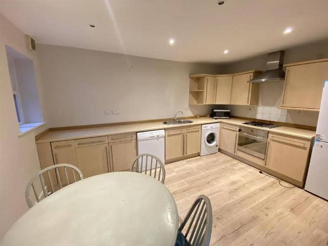 2 bedroom apartment to rent
