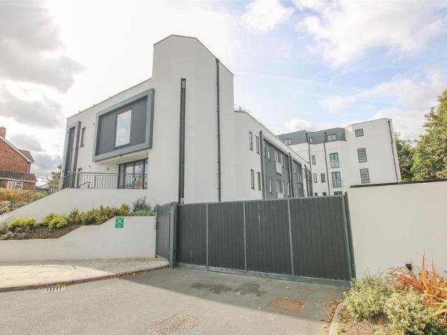 2 bedroom apartment to rent