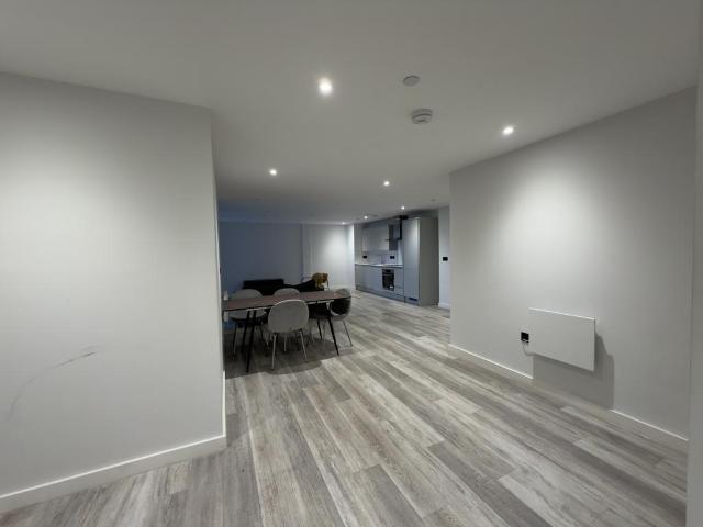 2 bedroom apartment to rent