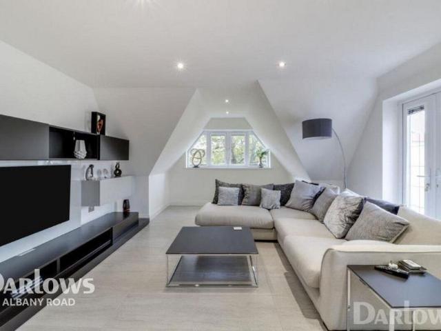 2 bedroom apartment to rent