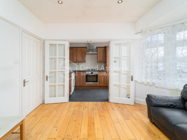 2 bedroom apartment to rent