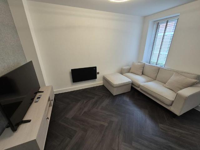2 bedroom apartment to rent
