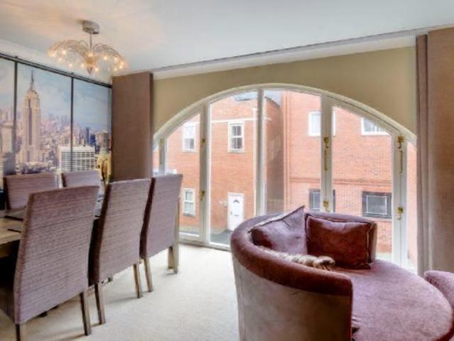 2 bedroom apartment to rent
