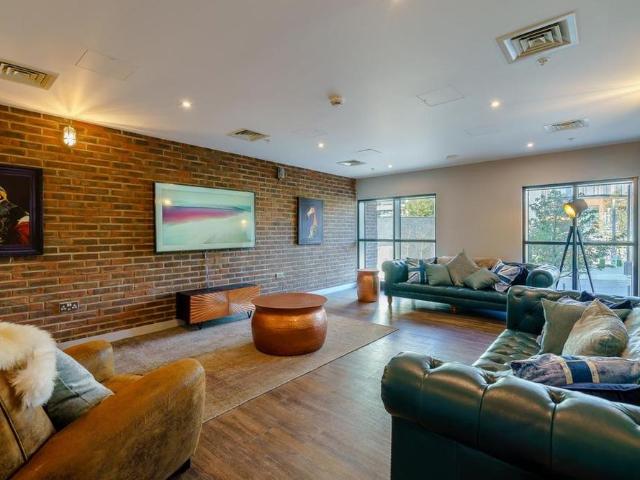 2 bedroom apartment to rent