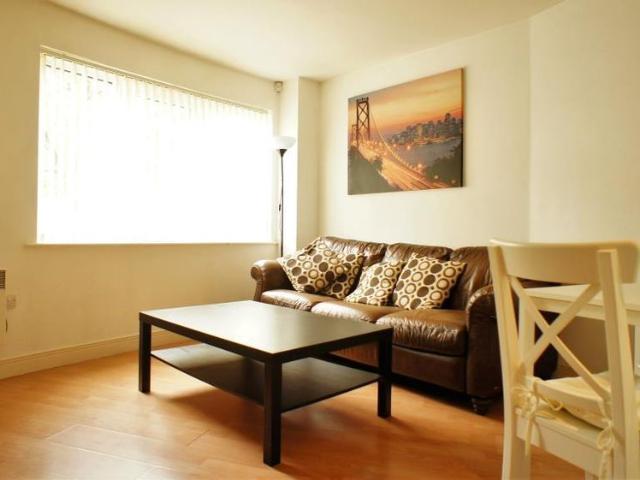 2 bedroom apartment to rent