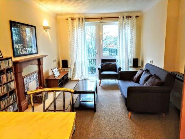 2 bedroom apartment to rent