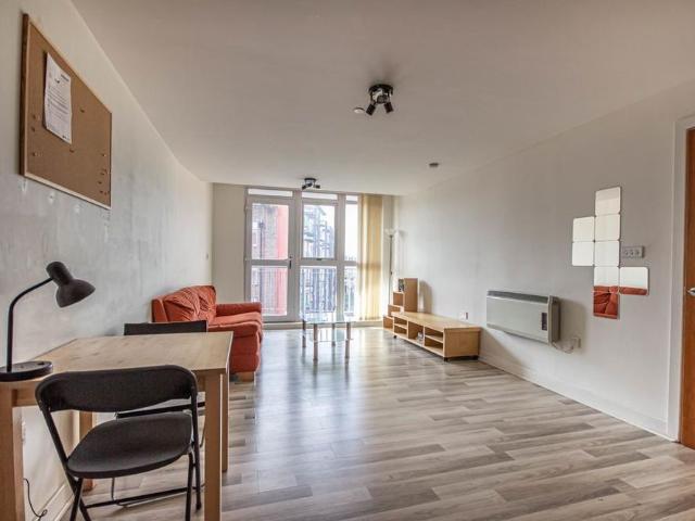 2 bedroom apartment to rent