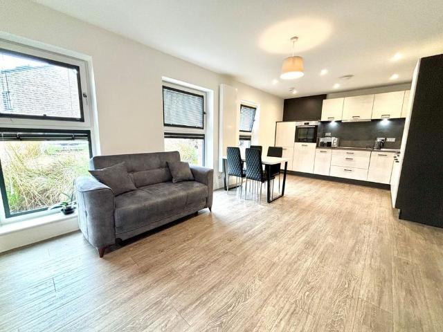 2 bedroom apartment to rent