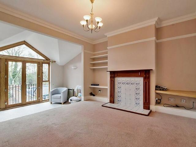 2 bedroom apartment to rent