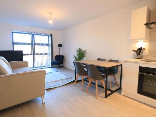 2 bedroom apartment to rent
