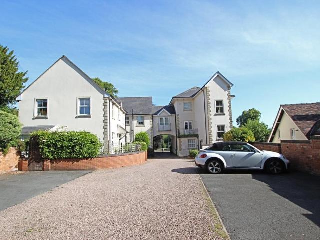 2 bedroom apartment to rent
