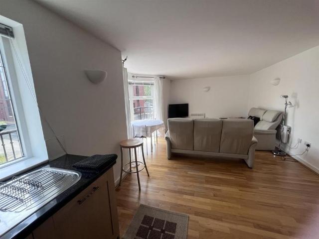 2 bedroom apartment to rent