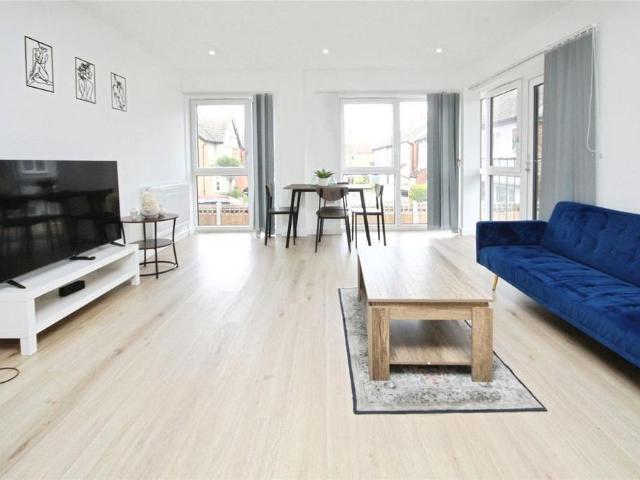 2 bedroom apartment to rent
