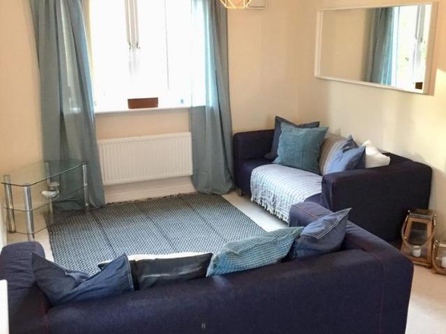 2 bedroom apartment to rent