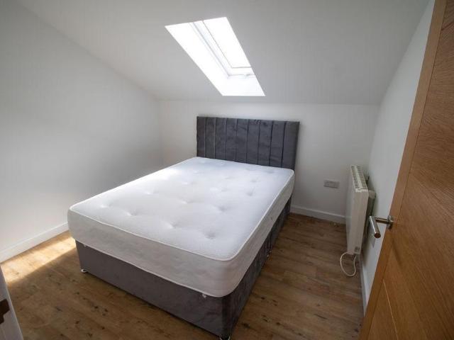 2 bedroom apartment to rent