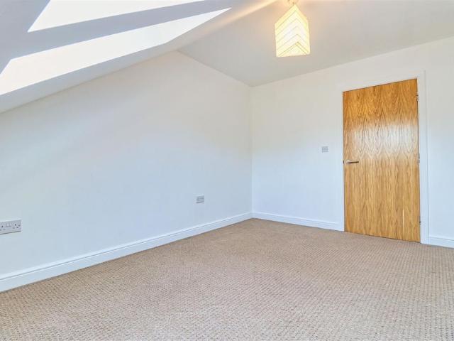 2 bedroom apartment to rent