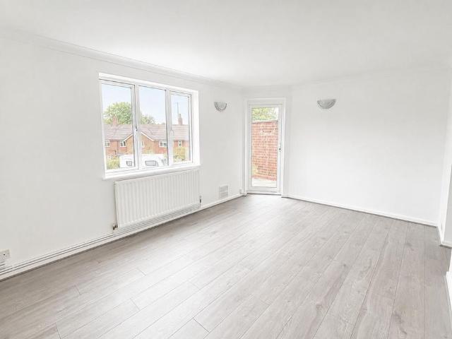 2 bedroom apartment to rent