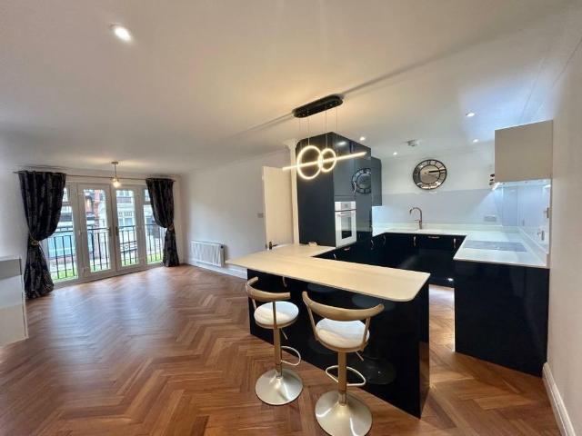 2 bedroom apartment to rent