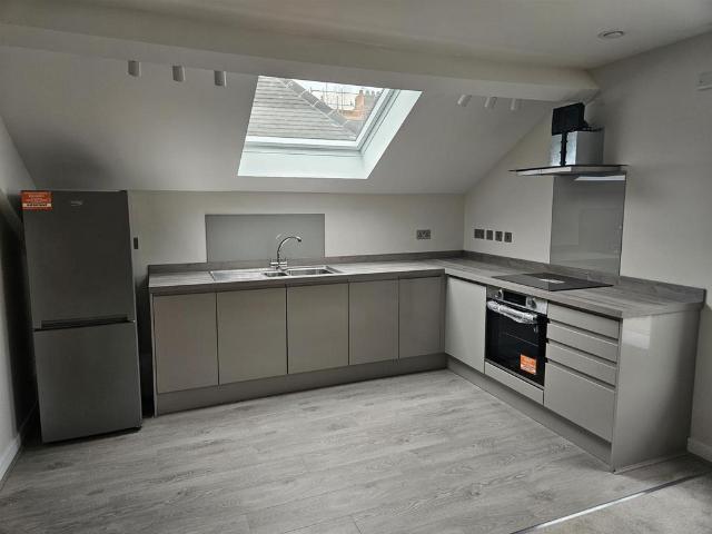 2 bedroom apartment to rent
