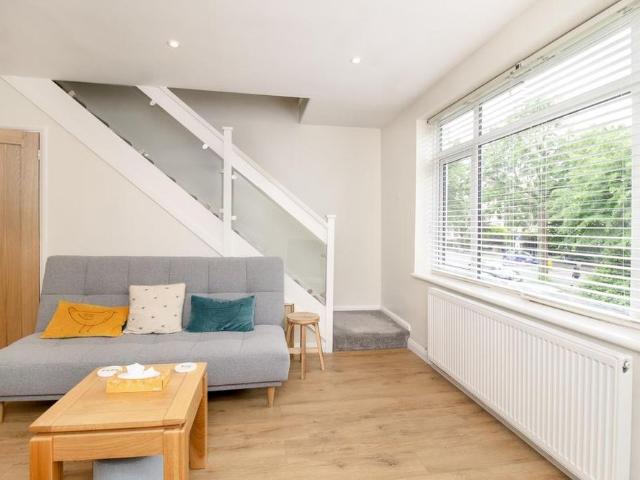 2 bedroom apartment to rent