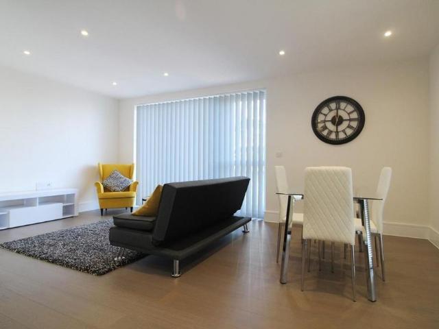 2 bedroom apartment to rent