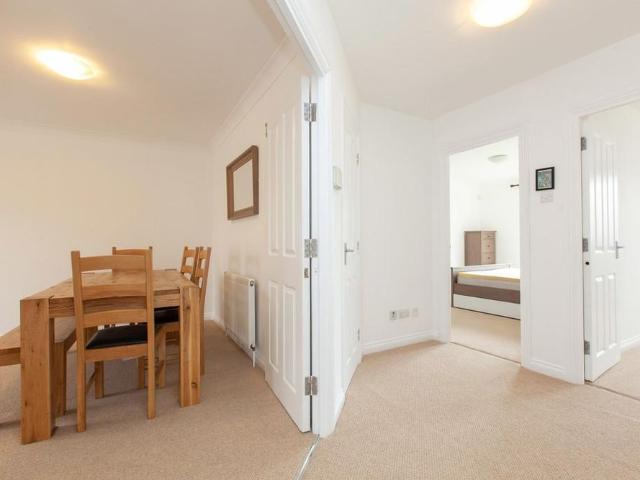 2 bedroom apartment to rent