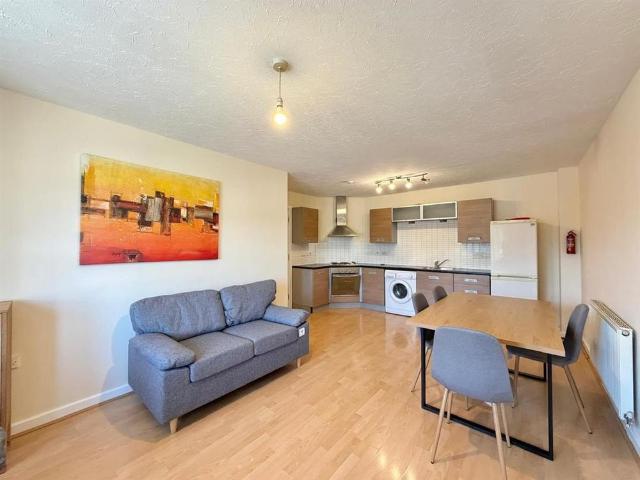 2 bedroom apartment to rent