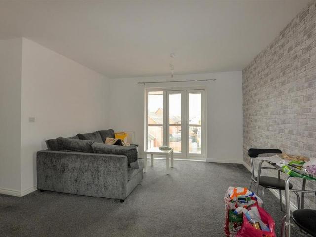 2 bedroom apartment to rent
