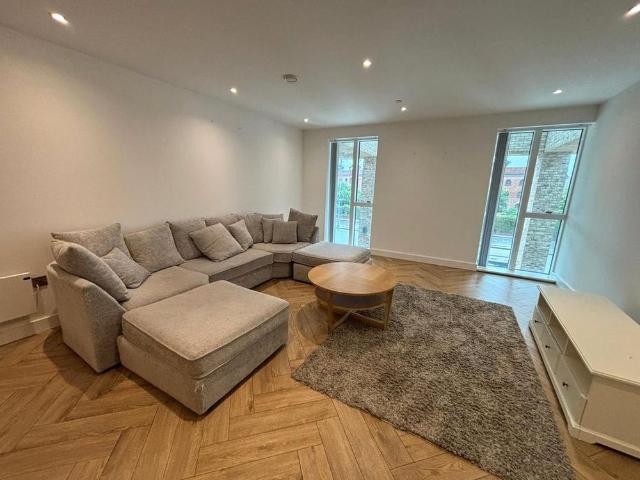 2 bedroom apartment to rent