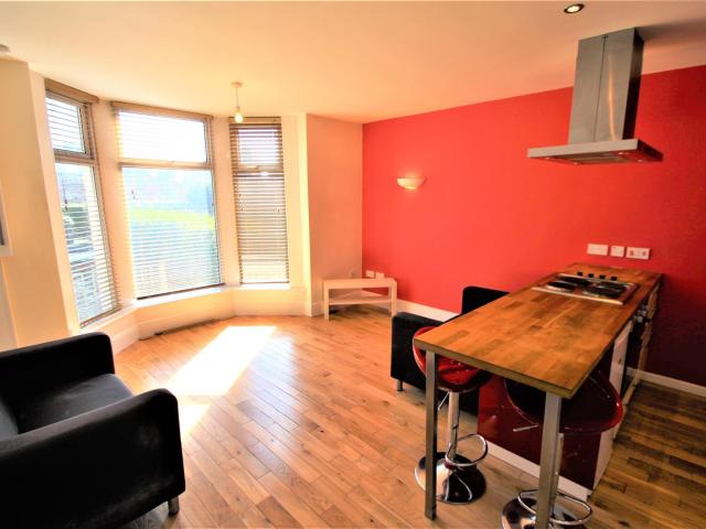 2 bedroom apartment to rent
