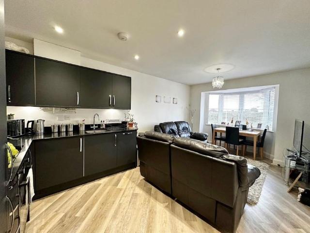 2 bedroom apartment to rent