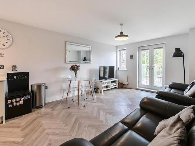 2 bedroom apartment to rent