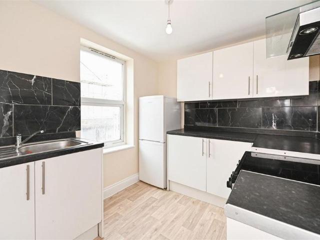 2 bedroom apartment to rent
