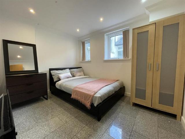 2 bedroom apartment to rent