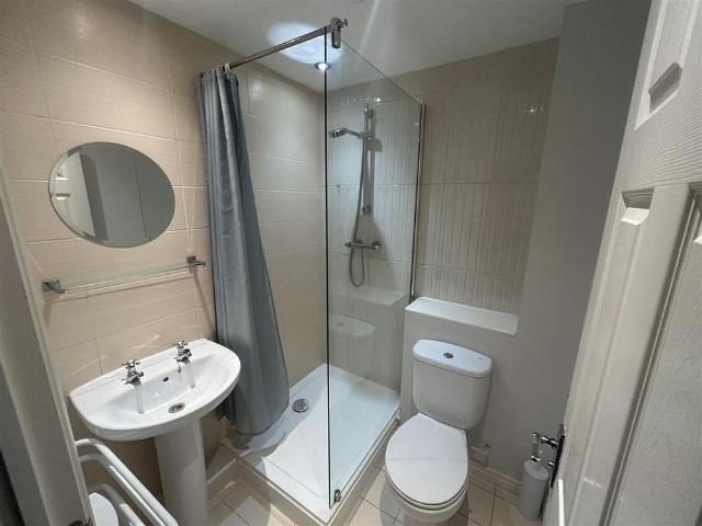 2 bedroom apartment to rent