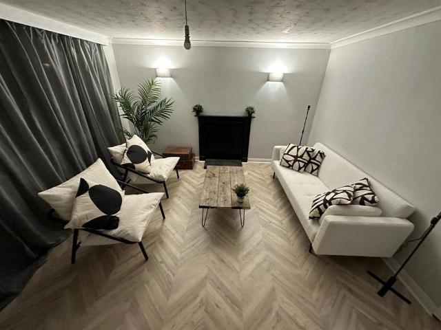 2 bedroom apartment to rent