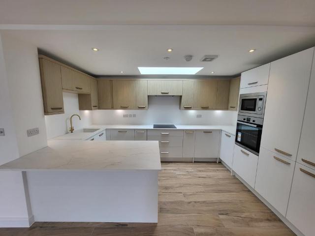 2 bedroom apartment to rent