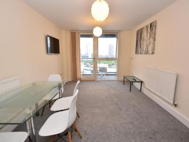 2 bedroom apartment to rent