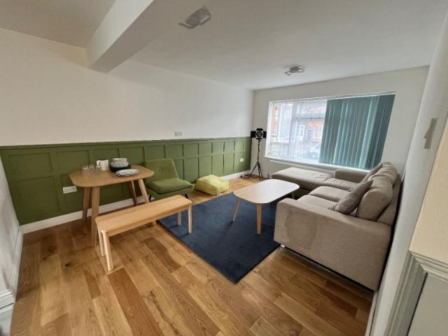 2 bedroom apartment to rent