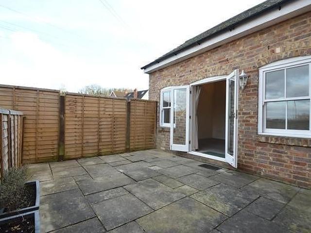 2 bedroom apartment to rent