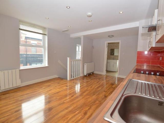 2 bedroom apartment to rent