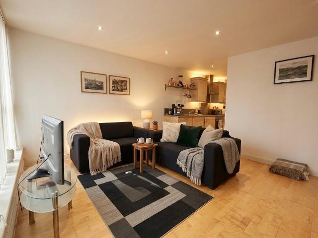 2 bedroom apartment to rent