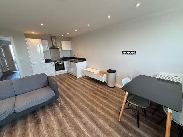 2 bedroom apartment to rent