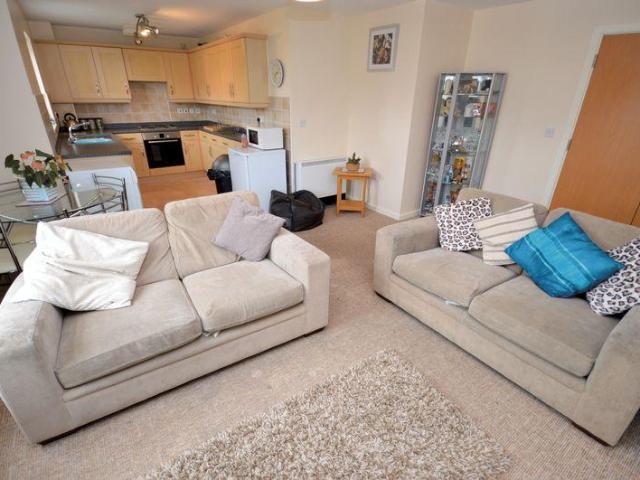 2 bedroom apartment to rent