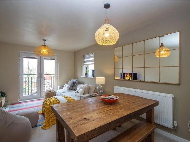 2 bedroom apartment to rent