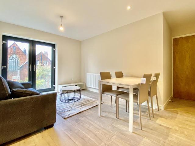2 bedroom apartment to rent
