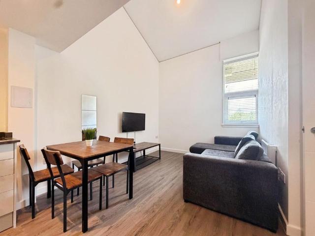 2 bedroom apartment to rent